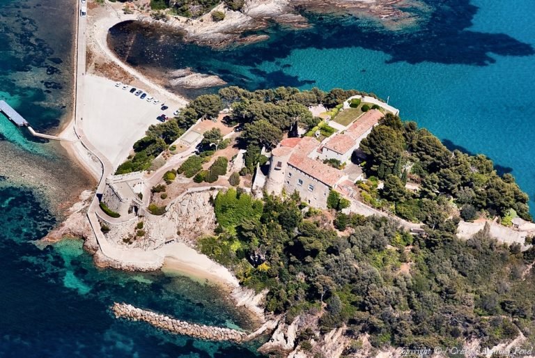 Visite du fort de Brégançons à Bormes Les Mimosas